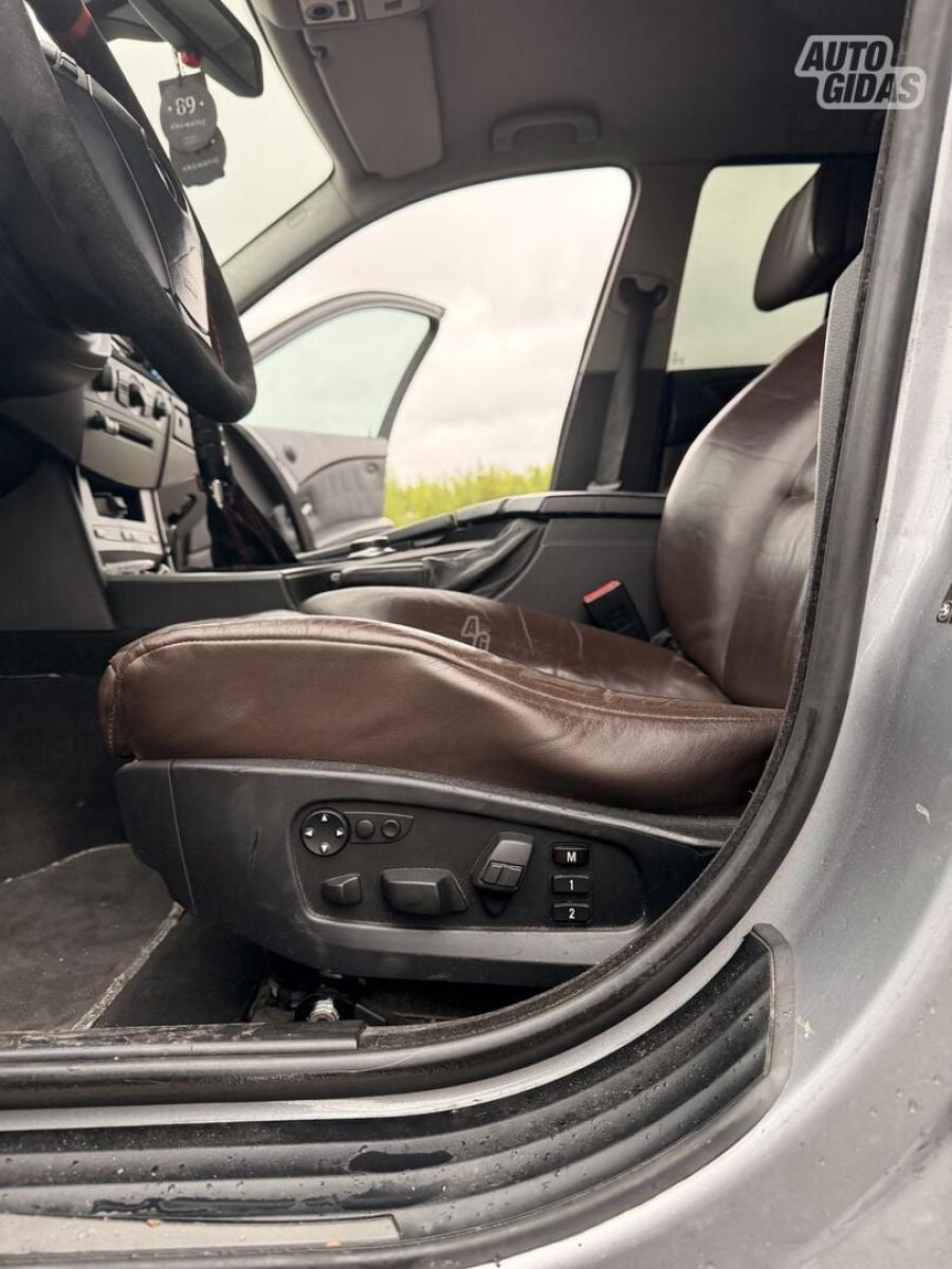 Pelēks BMW 525 2005 Kauņa, ar dzinēja tilpumu 3.00 L un nobraukumu 440 tūkst. km par 2700 €, foto 14 vietnē AUTOMOTO.COM.LV