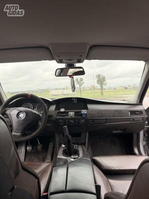 Pelēks BMW 525 2005 Kauņa, ar dzinēja tilpumu 3.00 L un nobraukumu 440 tūkst. km par 2700 €, foto 15 vietnē AUTOMOTO.COM.LV