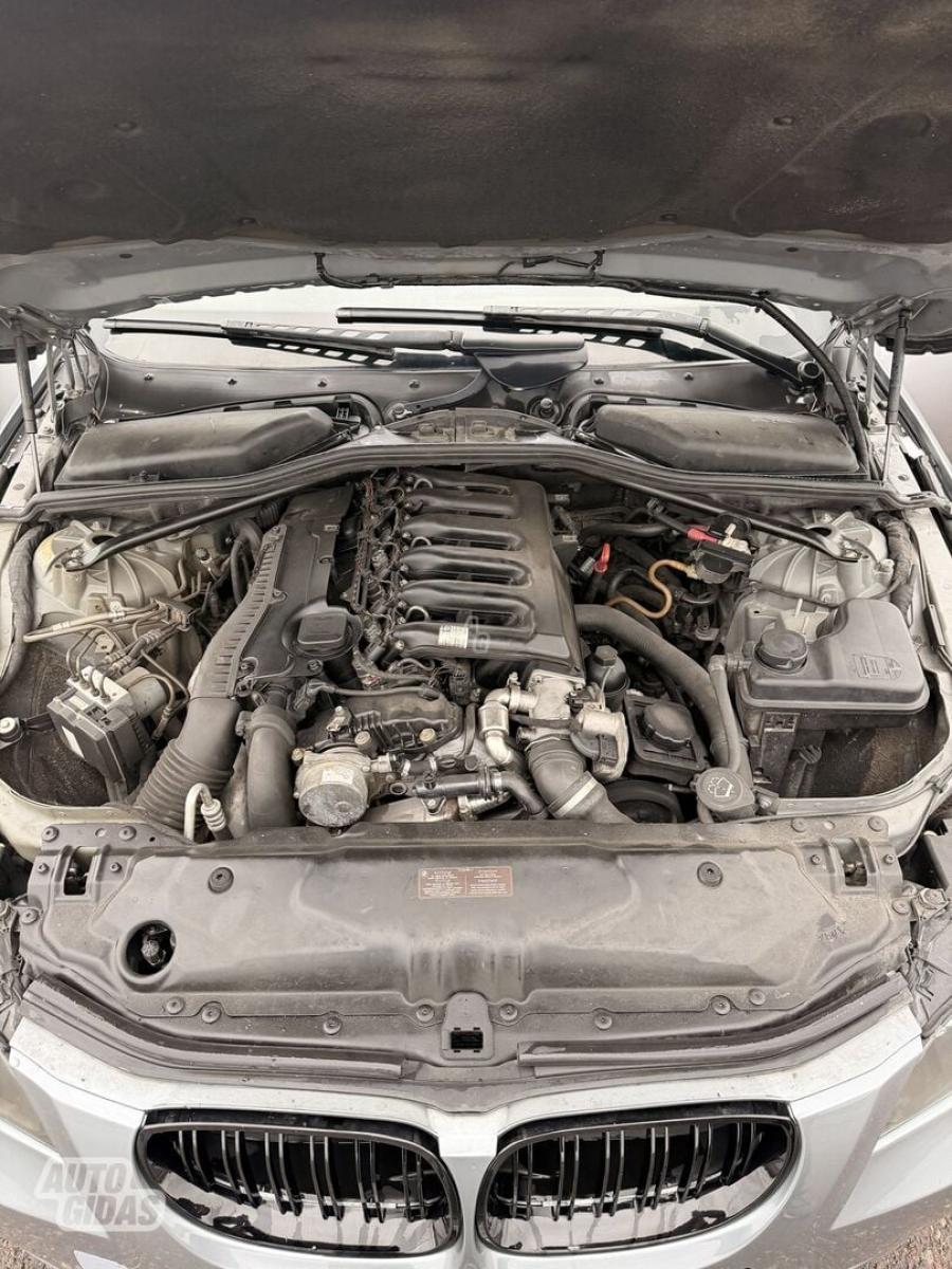 Pelēks BMW 525 2005 Kauņa, ar dzinēja tilpumu 3.00 L un nobraukumu 440 tūkst. km par 2700 €, foto 18 vietnē AUTOMOTO.COM.LV