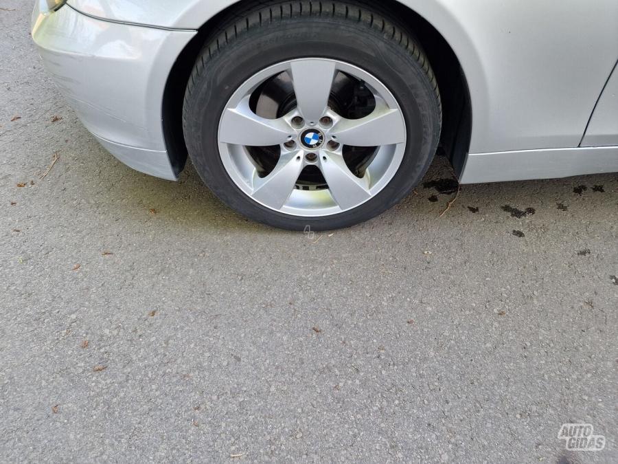 Grey BMW 525 2005 in Panevezys, with an engine capacity of 2.50 L and mileage of 296 thousand km for 3000 €, photo 18 on AUTOMOTO.COM.LV