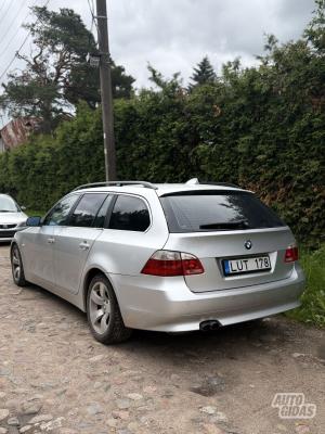 Pelēks BMW 525 2005 Viļņa, ar dzinēja tilpumu 2.50 L un nobraukumu 320 tūkst. km par 1450 €, foto 5 vietnē AUTOMOTO.COM.LV