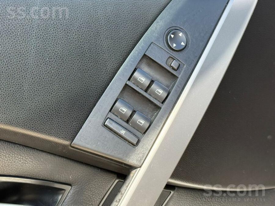 Grey BMW 525 2005 in Riga, with an engine capacity of 2.50 L and mileage of 364 thousand km for 2000 €, photo 9 on AUTOMOTO.COM.LV