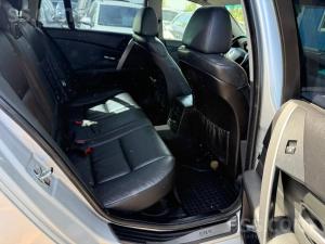 Grey BMW 525 2005 in Riga, with an engine capacity of 2.50 L and mileage of 364 thousand km for 2000 €, photo 12 on AUTOMOTO.COM.LV