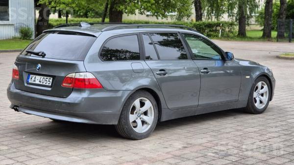 Pelēks BMW 525 2005 Jelgava, ar dzinēja tilpumu 2.50 L un nobraukumu 350 tūkst. km par 2200 €, foto 4 vietnē AUTOMOTO.COM.LV