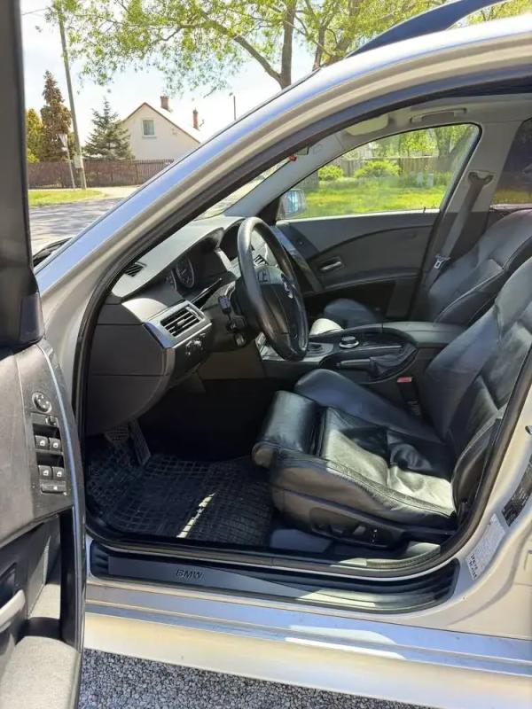 Grey BMW 525 2005 in Ventspils, with an engine capacity of 2.50 L and mileage of 444 thousand km for 2990 €, photo 9 on AUTOMOTO.COM.LV