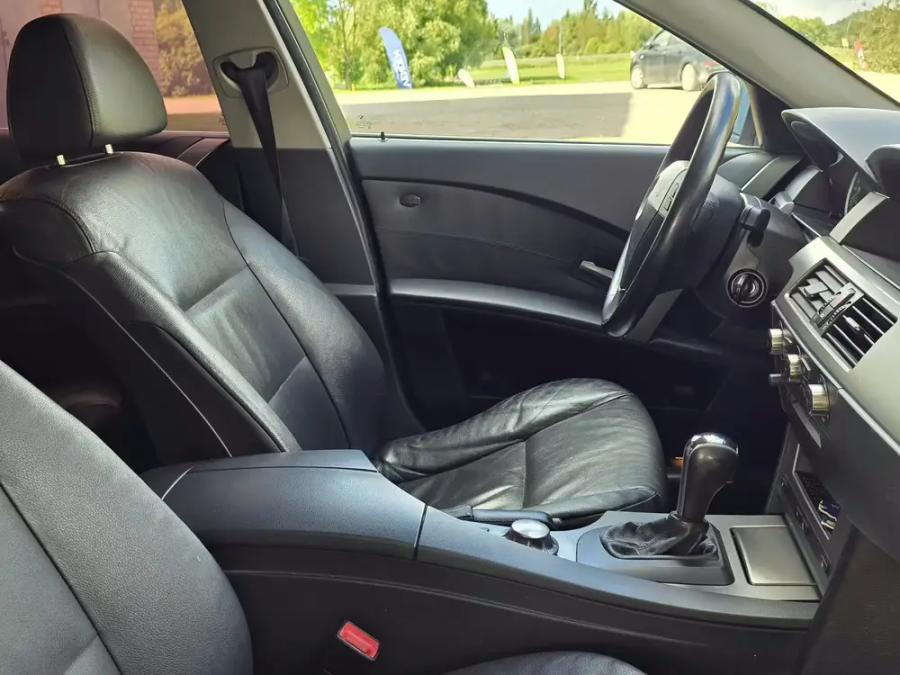 Pelēks BMW 525 2005 Grobiņa, ar dzinēja tilpumu 2.50 L un nobraukumu 431 tūkst. km par 2900 €, foto 14 vietnē AUTOMOTO.COM.LV