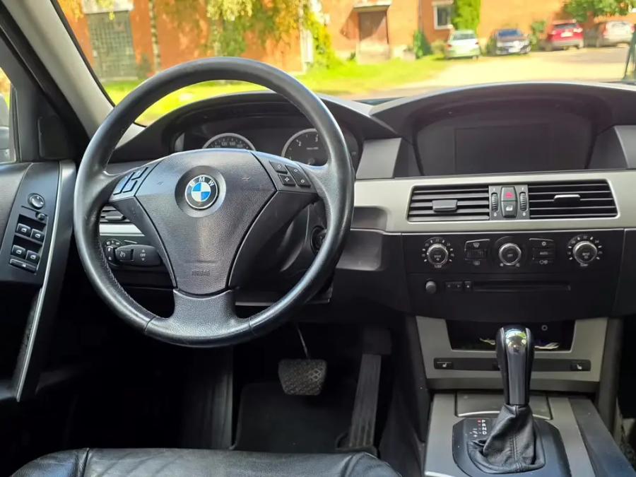 Pelēks BMW 525 2005 Grobiņa, ar dzinēja tilpumu 2.50 L un nobraukumu 431 tūkst. km par 2900 €, foto 17 vietnē AUTOMOTO.COM.LV
