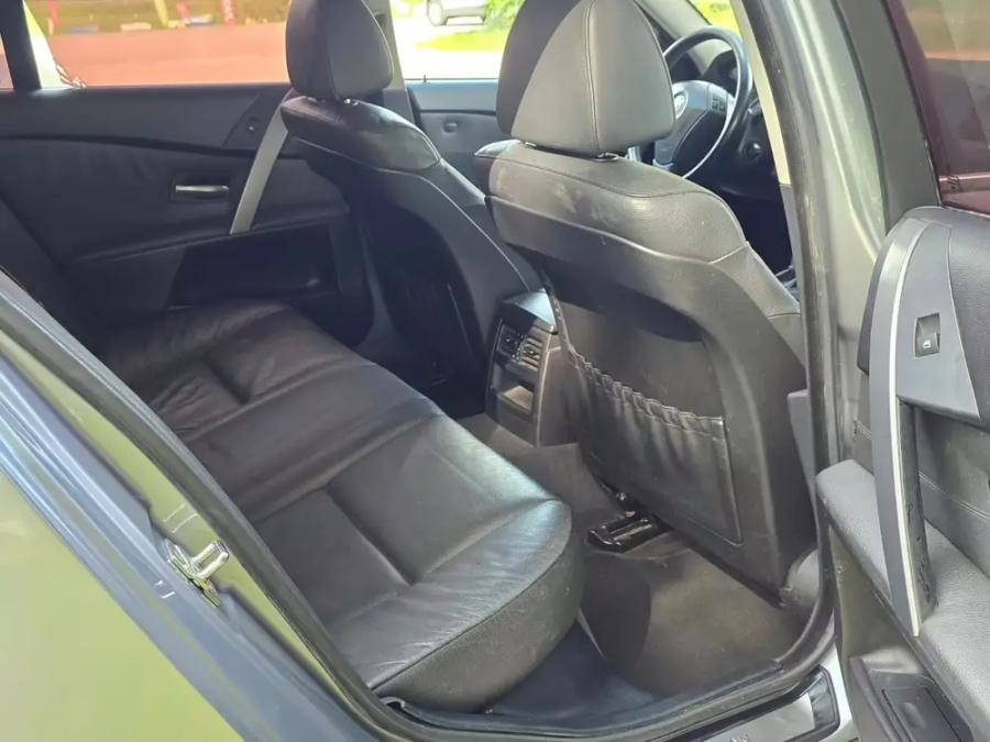Pelēks BMW 525 2005 Grobiņa, ar dzinēja tilpumu 2.50 L un nobraukumu 431 tūkst. km par 2900 €, foto 19 vietnē AUTOMOTO.COM.LV