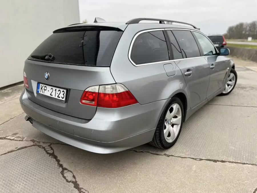 Pelēks BMW 525 2005 Jēkabpils, ar dzinēja tilpumu 2.50 L un nobraukumu 342 tūkst. km par 3200 €, foto 3 vietnē AUTOMOTO.COM.LV