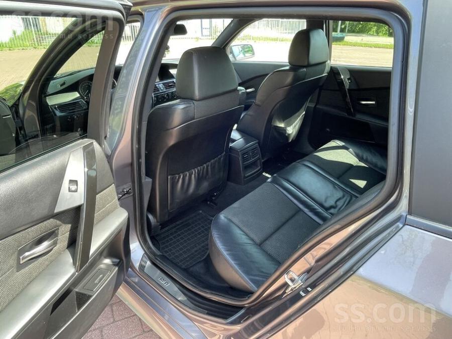 Pelēks BMW 525 2005 Preiļi, ar dzinēja tilpumu 2.50 L un nobraukumu 371 tūkst. km par 2650 €, foto 19 vietnē AUTOMOTO.COM.LV