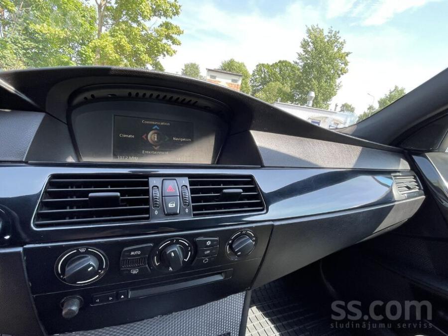 Pelēks BMW 525 2005 Preiļi, ar dzinēja tilpumu 2.50 L un nobraukumu 371 tūkst. km par 2650 €, foto 20 vietnē AUTOMOTO.COM.LV