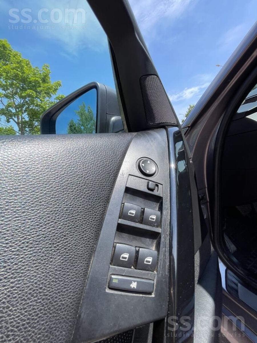 Pelēks BMW 525 2005 Preiļi, ar dzinēja tilpumu 2.50 L un nobraukumu 371 tūkst. km par 2650 €, foto 24 vietnē AUTOMOTO.COM.LV