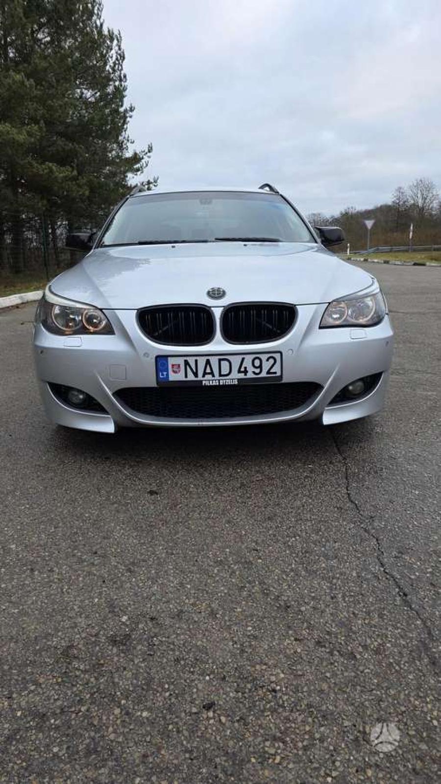 Pelēks BMW 525 2005 Klaipėda, ar dzinēja tilpumu 2.50 L un nobraukumu 400 tūkst. km par 2100 €, foto 1 vietnē AUTOMOTO.COM.LV