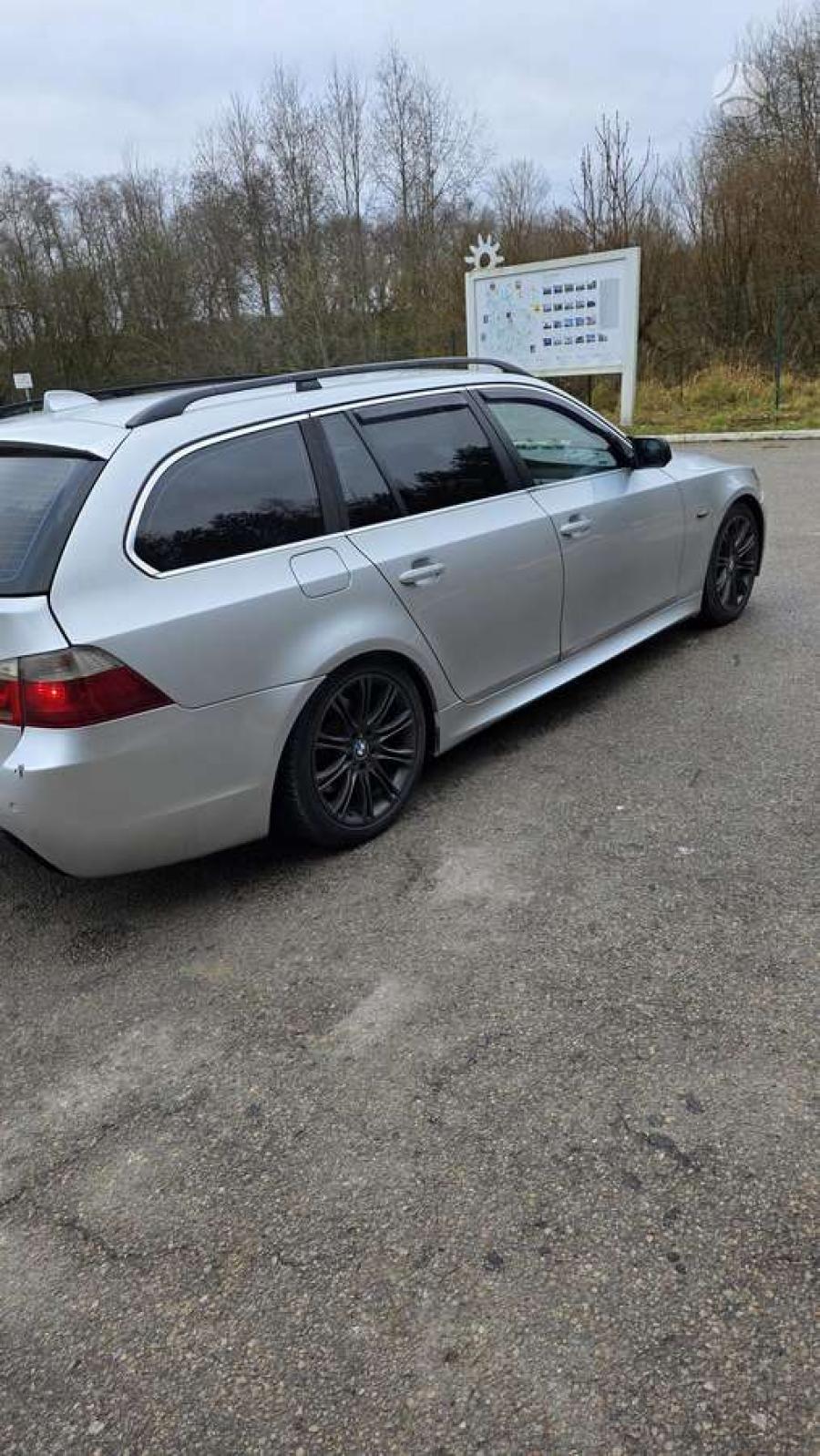 Pelēks BMW 525 2005 Klaipėda, ar dzinēja tilpumu 2.50 L un nobraukumu 400 tūkst. km par 2100 €, foto 4 vietnē AUTOMOTO.COM.LV