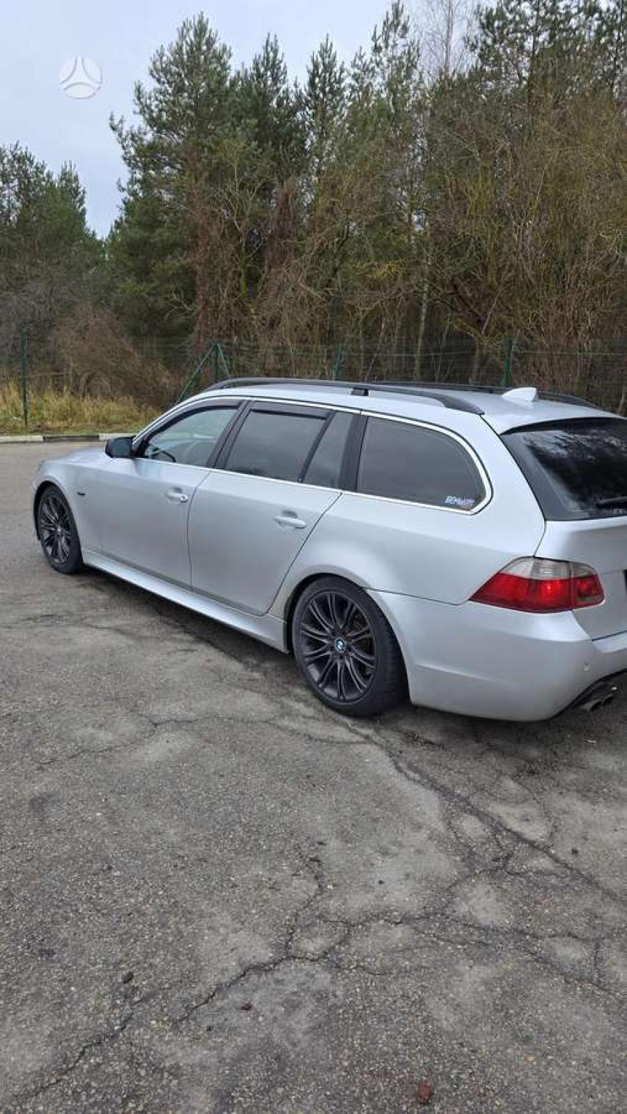 Pelēks BMW 525 2005 Klaipėda, ar dzinēja tilpumu 2.50 L un nobraukumu 400 tūkst. km par 2100 €, foto 5 vietnē AUTOMOTO.COM.LV
