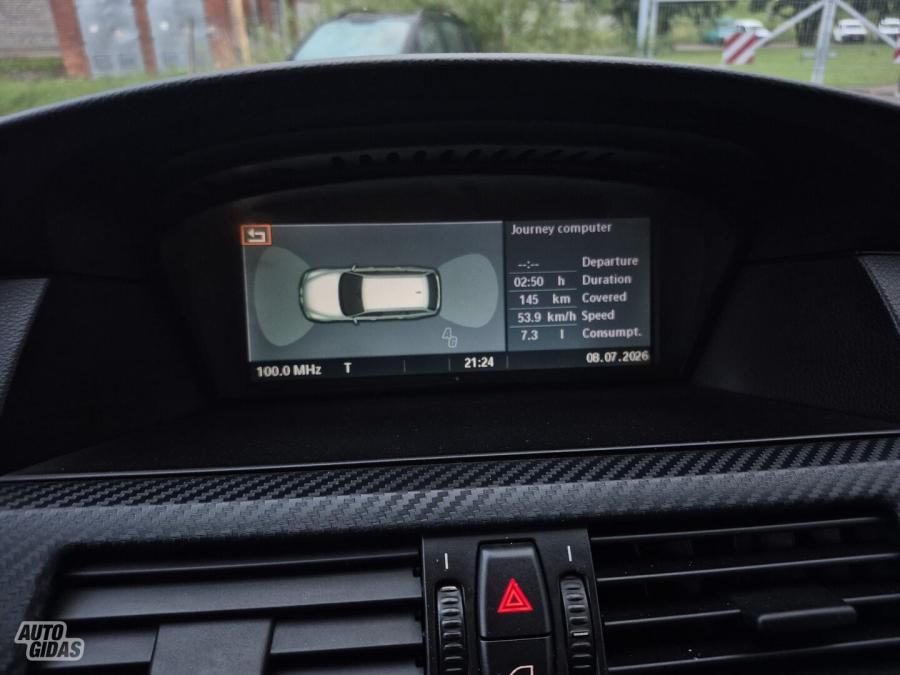 Grey BMW 525 2005 in Kaunas, with an engine capacity of 2.50 L and mileage of 397 thousand km for 3250 €, photo 12 on AUTOMOTO.COM.LV
