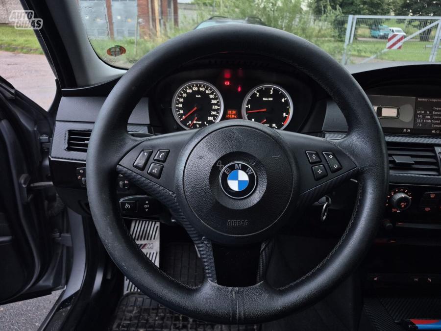Grey BMW 525 2005 in Kaunas, with an engine capacity of 2.50 L and mileage of 397 thousand km for 3250 €, photo 14 on AUTOMOTO.COM.LV