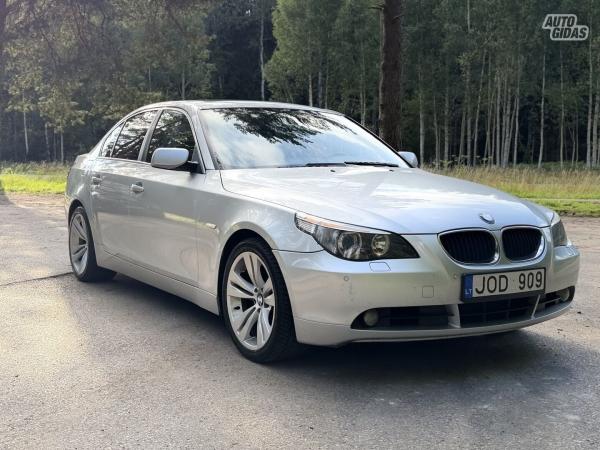 Pelēks BMW 525 2005 Kauņa, ar dzinēja tilpumu 2.50 L un nobraukumu 290 tūkst. km par 2790 €, foto 1 vietnē AUTOMOTO.COM.LV