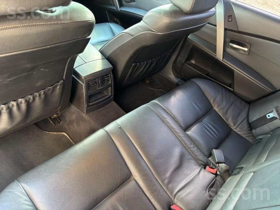 Grey BMW 525 2005 in Saldus, with an engine capacity of 2.50 L and mileage of 397 thousand km for 4990 €, photo 11 on AUTOMOTO.COM.LV