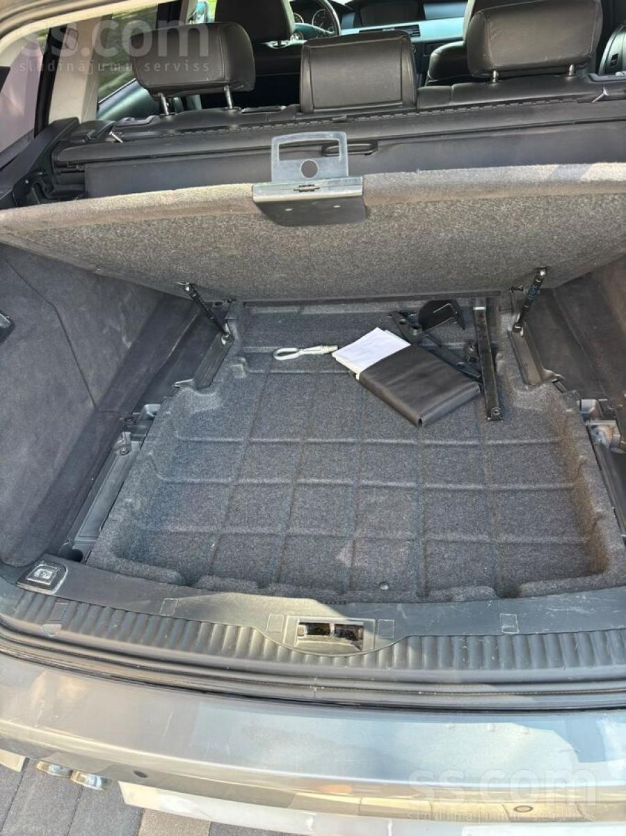 Grey BMW 525 2005 in Saldus, with an engine capacity of 2.50 L and mileage of 397 thousand km for 4990 €, photo 12 on AUTOMOTO.COM.LV