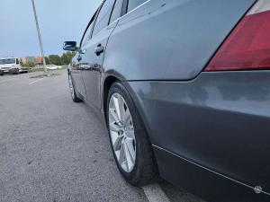 Pelēks BMW 525 2005 Kauņa, ar dzinēja tilpumu 2.50 L un nobraukumu 371 tūkst. km par 1850 €, foto 6 vietnē AUTOMOTO.COM.LV