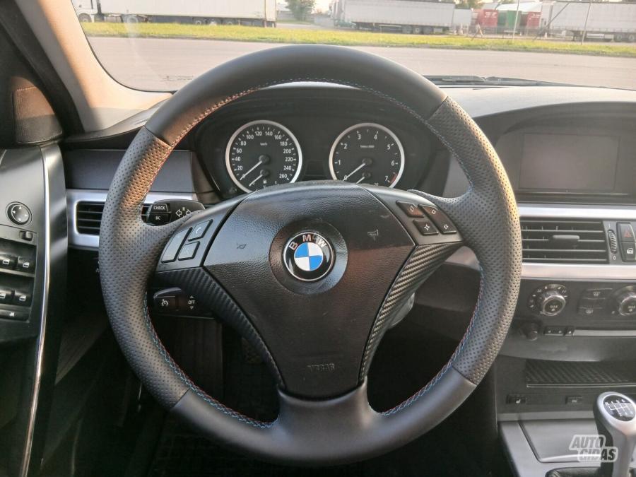 Pelēks BMW 525 2005 Šauļi, ar dzinēja tilpumu 2.50 L un nobraukumu 409 tūkst. km par 2100 €, foto 14 vietnē AUTOMOTO.COM.LV