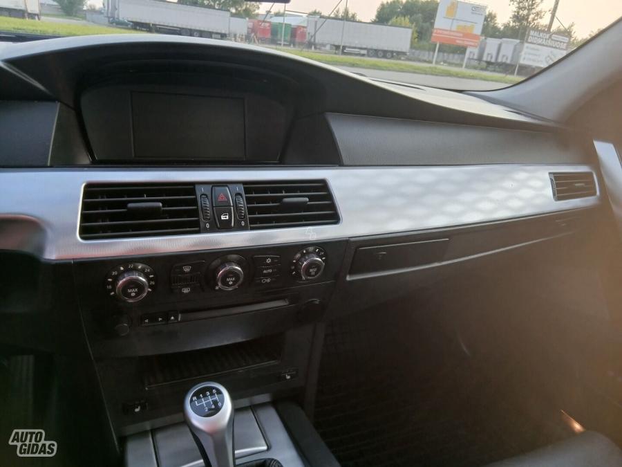 Pelēks BMW 525 2005 Šauļi, ar dzinēja tilpumu 2.50 L un nobraukumu 409 tūkst. km par 2100 €, foto 33 vietnē AUTOMOTO.COM.LV