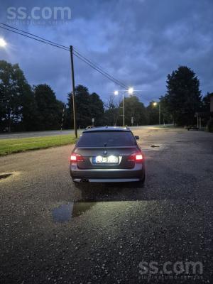 Grey BMW 525 2005 in Liepaja, with an engine capacity of 2.50 L and mileage of 366 thousand km for 2800 €, photo  on AUTOMOTO.COM.LV