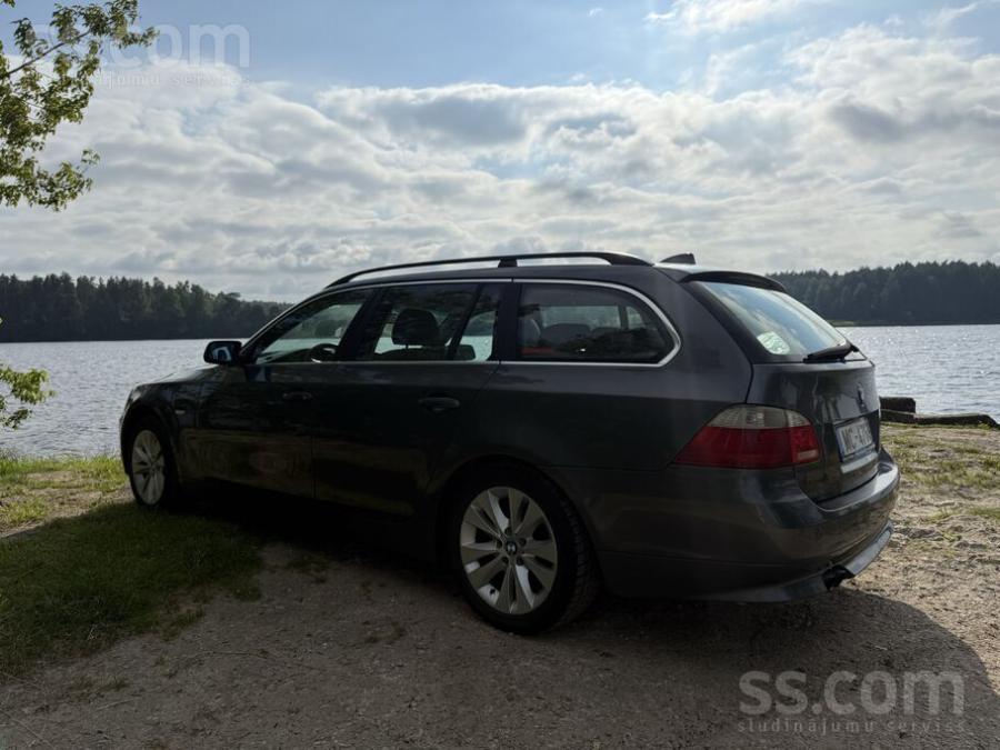 Pelēks BMW 525 2005 Ogre, ar dzinēja tilpumu 2.50 L un nobraukumu 307 tūkst. km par 2500 €, foto 4 vietnē AUTOMOTO.COM.LV