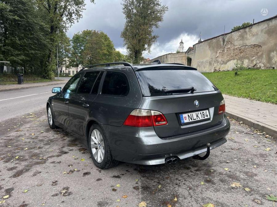 Grey BMW 525 2005 in Vilnius, with an engine capacity of 2.50 L and mileage of 442 thousand km for 2900 €, photo 8 on AUTOMOTO.COM.LV