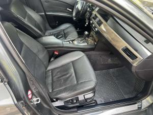 Grey BMW 525 2005 in Vilnius, with an engine capacity of 2.50 L and mileage of 442 thousand km for 2900 €, photo 15 on AUTOMOTO.COM.LV