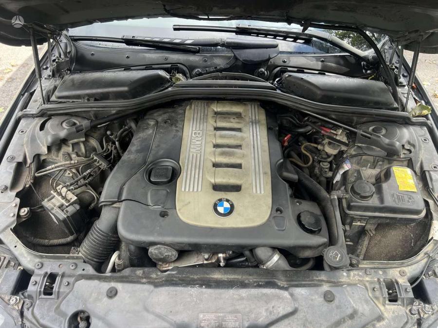 Grey BMW 525 2005 in Vilnius, with an engine capacity of 2.50 L and mileage of 442 thousand km for 2900 €, photo 24 on AUTOMOTO.COM.LV