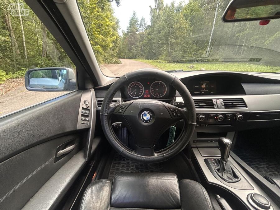 Grey BMW 525 2005 in Kaunas, with an engine capacity of 2.50 L and mileage of 407 thousand km for 2690 €, photo 12 on AUTOMOTO.COM.LV
