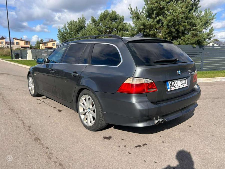Grey BMW 525 2005 in Vilnius, with an engine capacity of 2.50 L and mileage of 380 thousand km for 1900 €, photo 7 on AUTOMOTO.COM.LV
