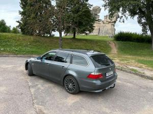 Pelēks BMW 525 2005 Kauņa, ar dzinēja tilpumu 2.50 L un nobraukumu 400 tūkst. km par 2250 €, foto 4 vietnē AUTOMOTO.COM.LV