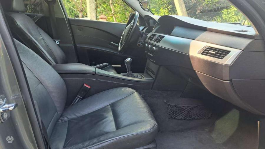 Pelēks BMW 525 2005 Kauņa, ar dzinēja tilpumu 2.50 L un nobraukumu 400 tūkst. km par 2250 €, foto 7 vietnē AUTOMOTO.COM.LV
