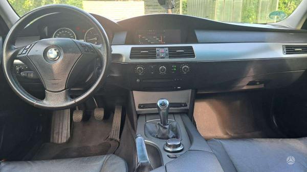 BMW 525 2005 Kauņa vietnē Pelēks BMW 525 2005 Kauņa, ar dzinēja tilpumu 2.50 L un nobraukumu 400 tūkst. km par 2250 €, foto 8 vietnē AUTOMOTO.COM.LV