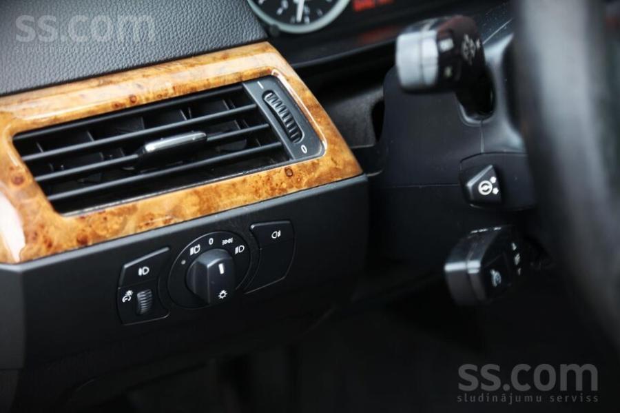 Pelēks BMW 525 2005 Rīga, ar dzinēja tilpumu 2.50 L un nobraukumu 330 tūkst. km par 2795 €, foto 18 vietnē AUTOMOTO.COM.LV