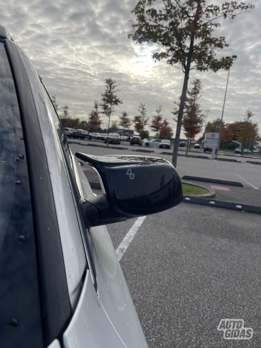 Pelēks BMW 525 2005 Klaipėda, ar dzinēja tilpumu 2.50 L un nobraukumu 0 tūkst. km par 1800 €, foto 12 vietnē AUTOMOTO.COM.LV