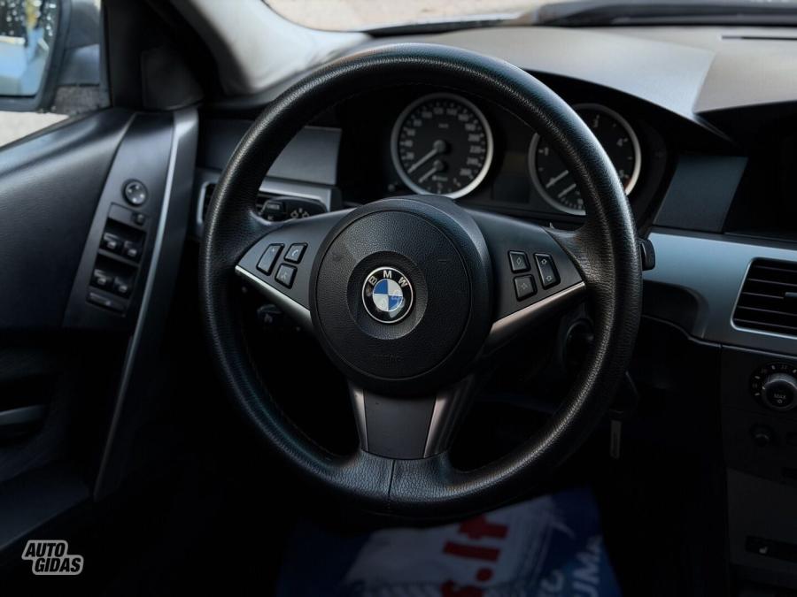 Pelēks BMW 525 2005 Rokiškis, ar dzinēja tilpumu 2.50 L un nobraukumu 339 tūkst. km par 2450 €, foto 24 vietnē AUTOMOTO.COM.LV