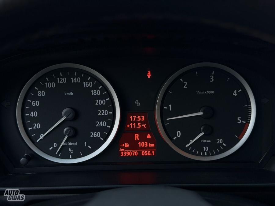 Pelēks BMW 525 2005 Rokiškis, ar dzinēja tilpumu 2.50 L un nobraukumu 339 tūkst. km par 2450 €, foto 38 vietnē AUTOMOTO.COM.LV