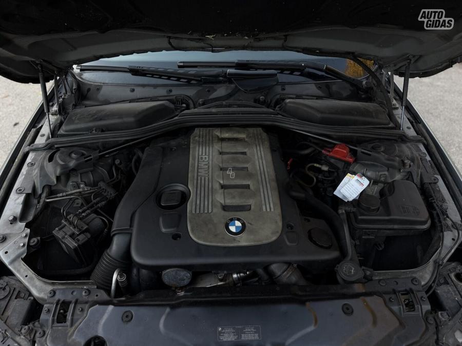 Pelēks BMW 525 2005 Rokiškis, ar dzinēja tilpumu 2.50 L un nobraukumu 339 tūkst. km par 2450 €, foto 40 vietnē AUTOMOTO.COM.LV