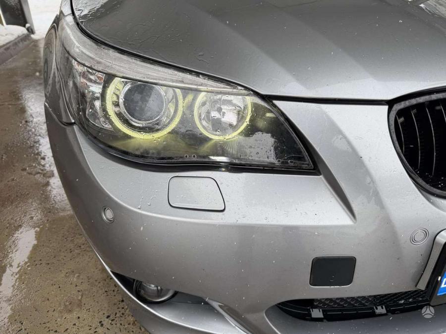 Pelēks BMW 525 2006 Švenčionys, ar dzinēja tilpumu 2.50 L un nobraukumu 381 tūkst. km par 3250 €, foto 22 vietnē AUTOMOTO.COM.LV