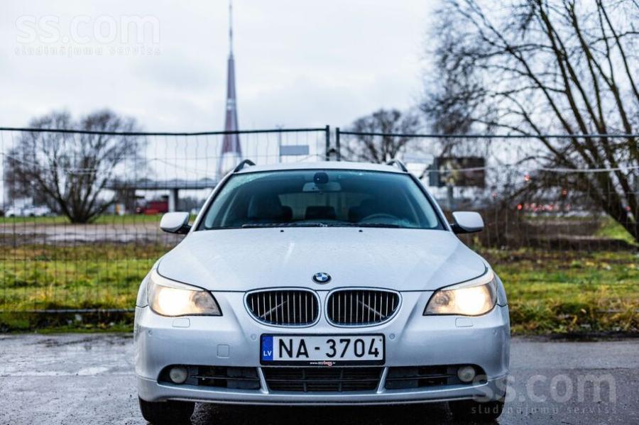 Grey BMW 525 2006 in Riga, with an engine capacity of 2.50 L and mileage of 301 thousand km for 3890 €, photo 3 on AUTOMOTO.COM.LV