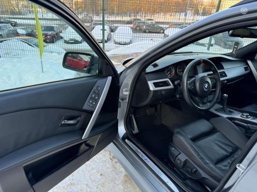 Pelēks BMW 525 2006 Viļņa, ar dzinēja tilpumu 2.50 L un nobraukumu 381 tūkst. km par 4500 €, foto 9 vietnē AUTOMOTO.COM.LV