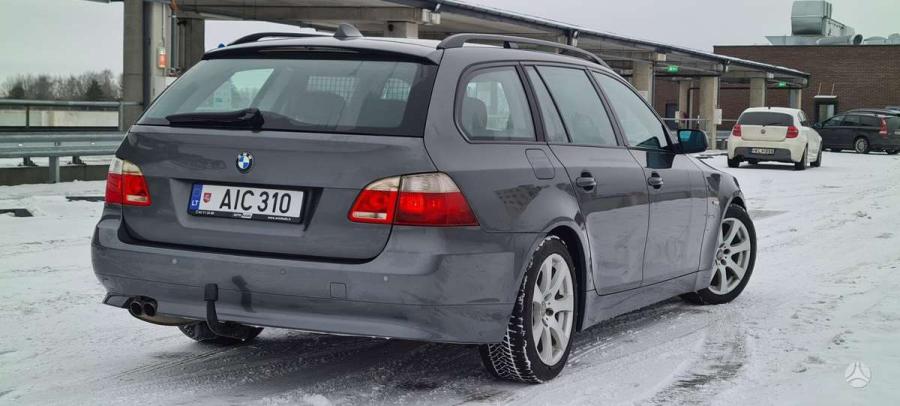 Grey BMW 525 2006 in Vilnius, with an engine capacity of 2.50 L and mileage of 242 thousand km for 3500 €, photo 3 on AUTOMOTO.COM.LV