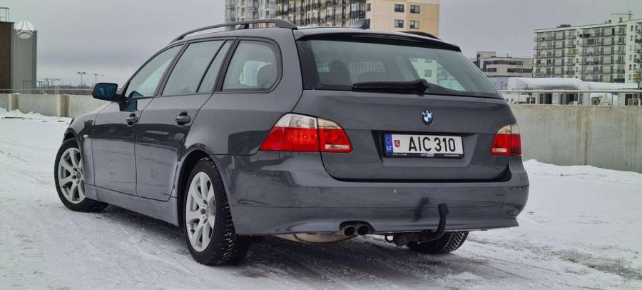 Grey BMW 525 2006 in Vilnius, with an engine capacity of 2.50 L and mileage of 242 thousand km for 3500 €, photo 4 on AUTOMOTO.COM.LV
