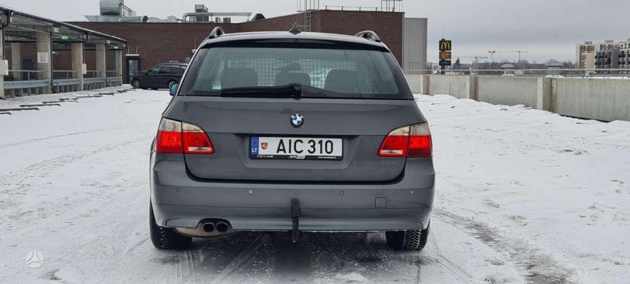 Grey BMW 525 2006 in Vilnius, with an engine capacity of 2.50 L and mileage of 242 thousand km for 3500 €, photo 7 on AUTOMOTO.COM.LV