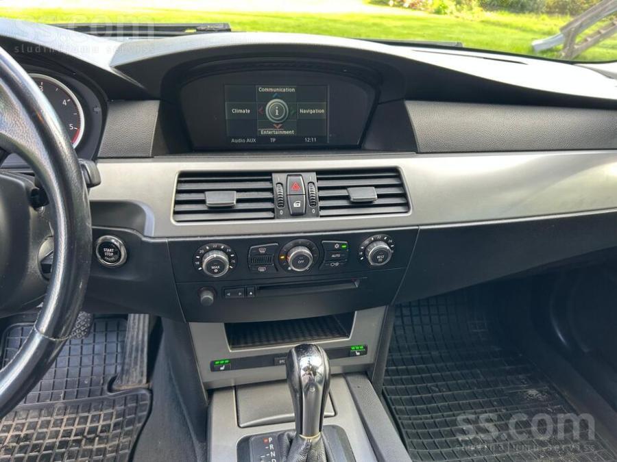 Pelēks BMW 525 2006 Rīga, ar dzinēja tilpumu 2.50 L un nobraukumu 380 tūkst. km par 3550 €, foto 6 vietnē AUTOMOTO.COM.LV