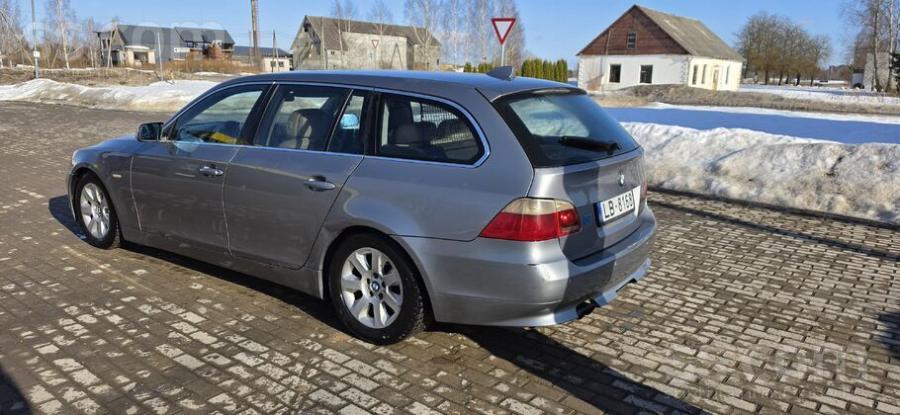 Pelēks BMW 525 2006 Aizkraukle, ar dzinēja tilpumu 2.50 L un nobraukumu 472 tūkst. km par 2500 €, foto 3 vietnē AUTOMOTO.COM.LV